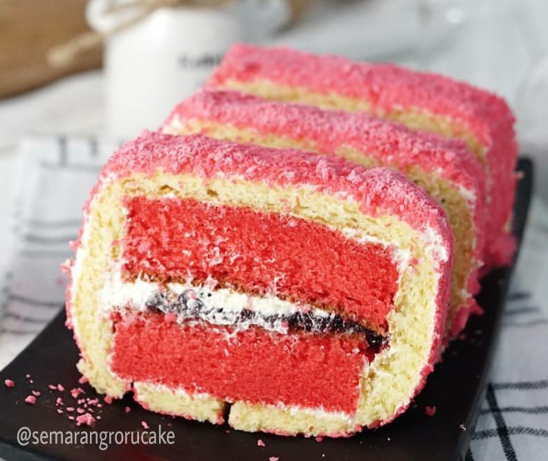 √Si Manis Bolu Lapis Semarang Roru Cake - Kuliner Asyik